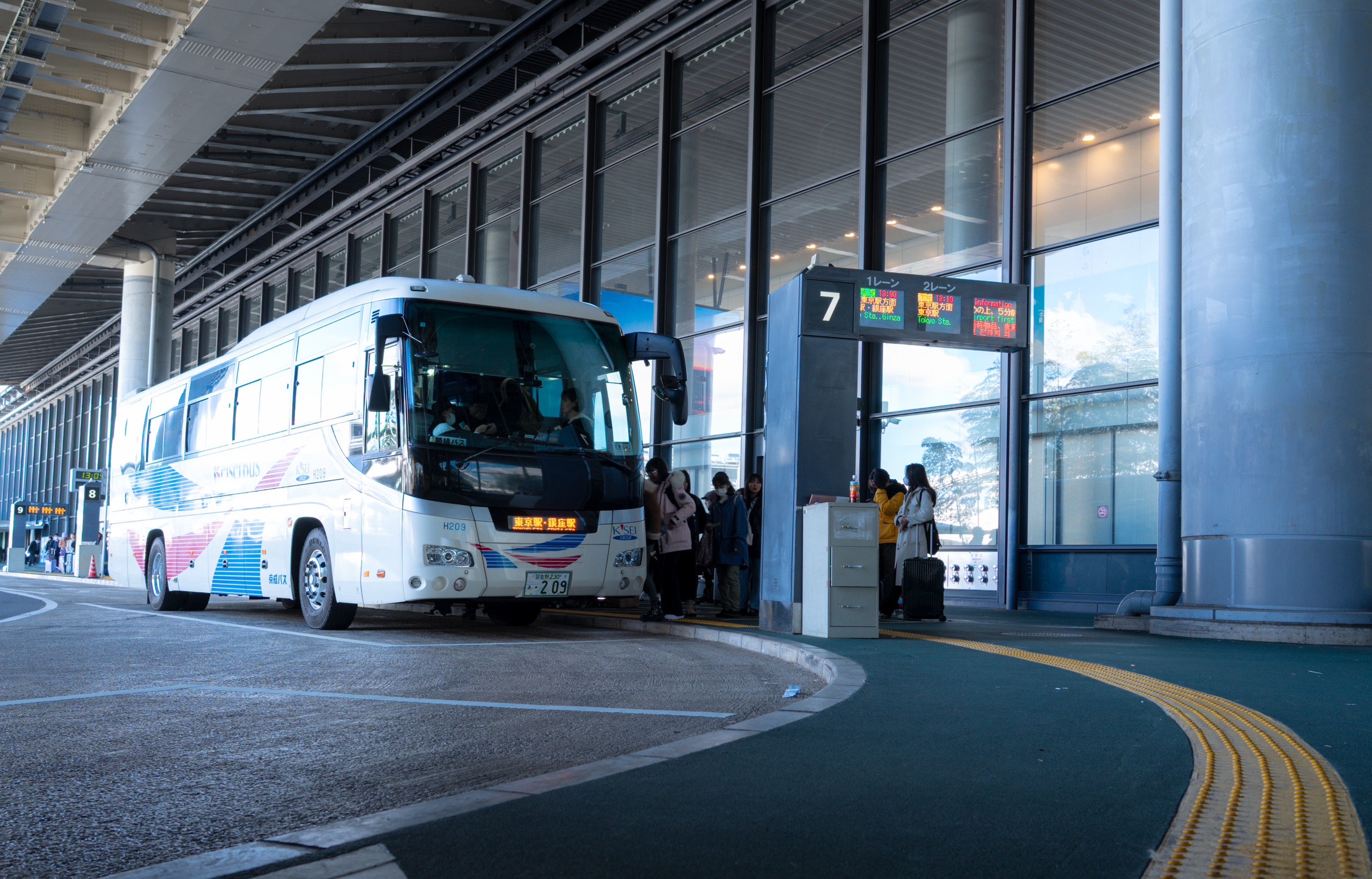 【成田機場到東京交通】搭乘AIRPORT BUS TYO-NRT單程1500日圓 輕鬆往來成田機場與東京車站 | 步步日本