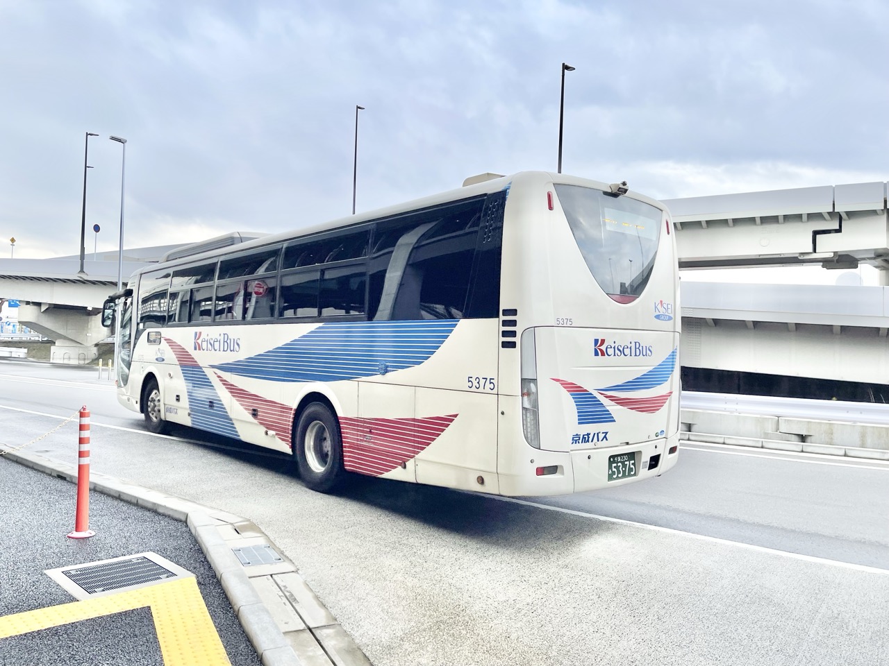 【成田機場到東京巴士】搭乘「AIRPORT BUS TYO-NRT」單程1,500日圓！輕鬆直達東京車站 | 步步日本